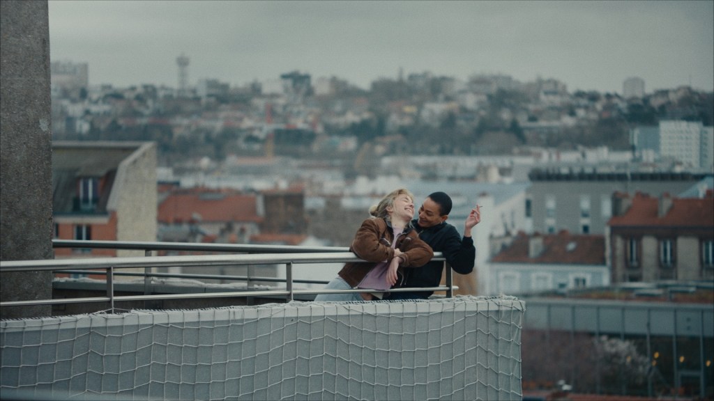 Standbild aus dem Kurzfilm „Corps en Chute“ – Testkammer